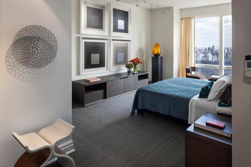 Manhattan Pied a Terre by Patrick Sutton Interior Design