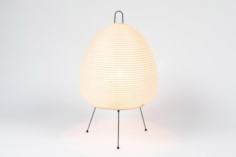 Isamu Noguchi - Pair of Akari Model 1A Light Sculptures by Isamu Noguchi