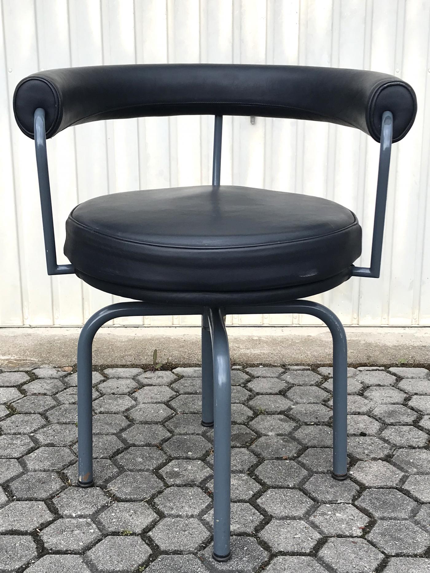 Cassina - Set of Six Cassina Swivel Arm Chairs LC7 by Le Corbusier ...