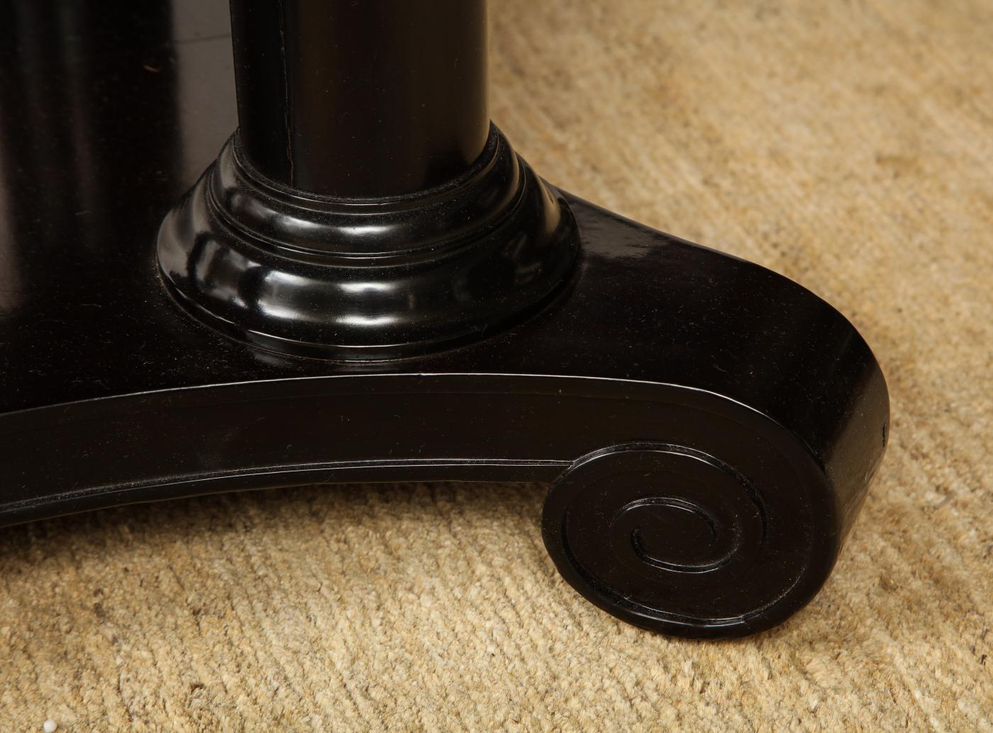 French Column Base Table