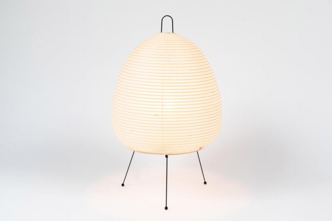 Isamu Noguchi - Pair of Akari Model 1A Light Sculptures by Isamu Noguchi