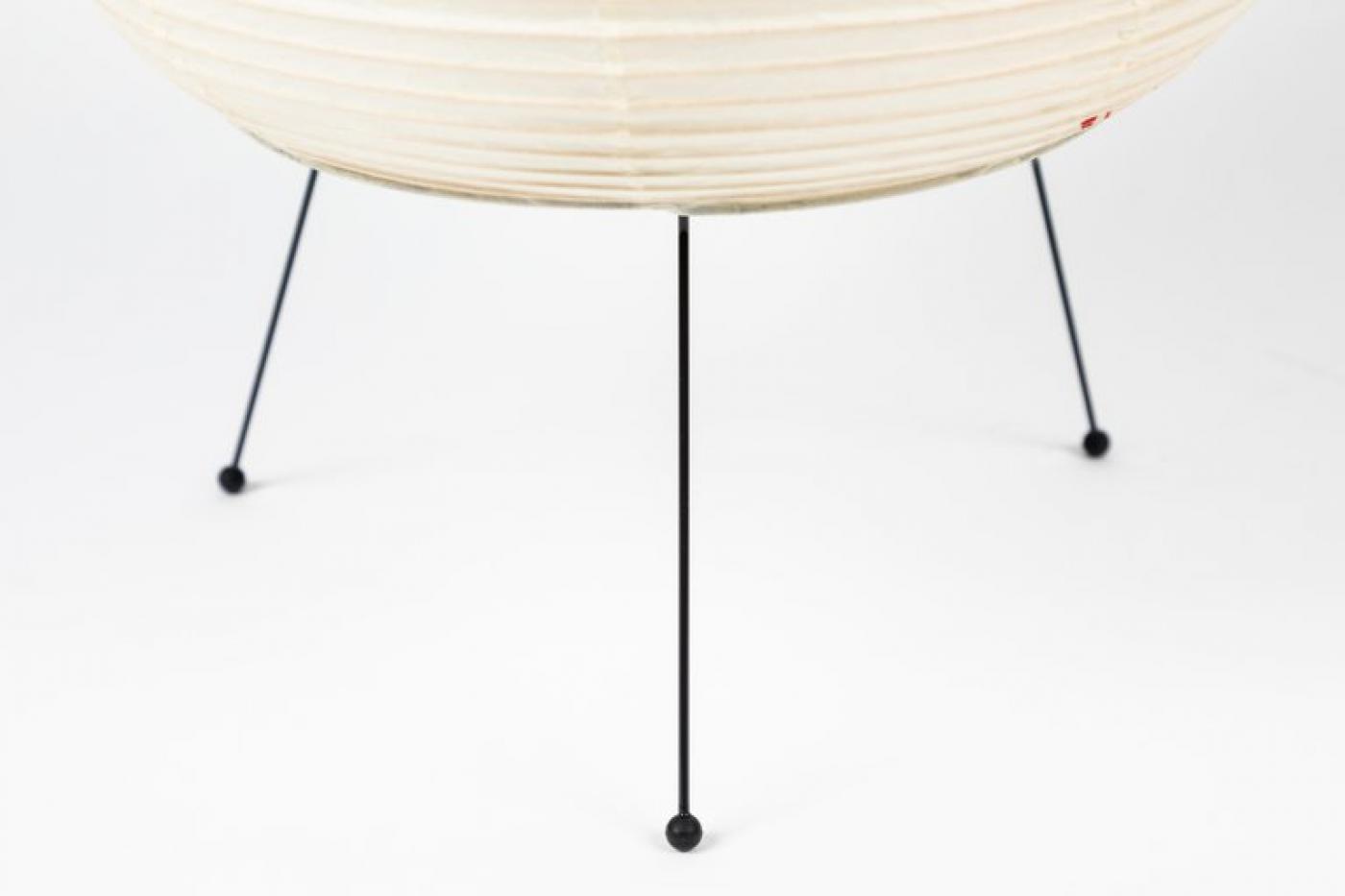 Isamu Noguchi - Pair of Akari Model 1A Light Sculptures by Isamu Noguchi