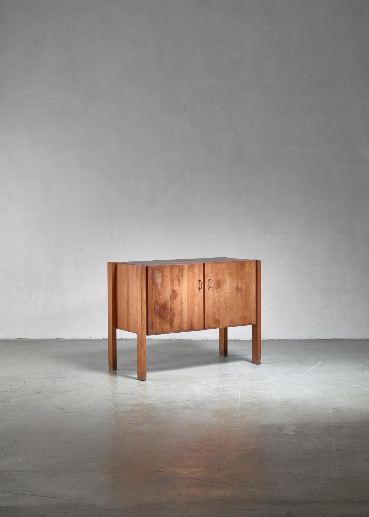 Finn Form - Pine Finn Form sideboard, Finland, 1950s